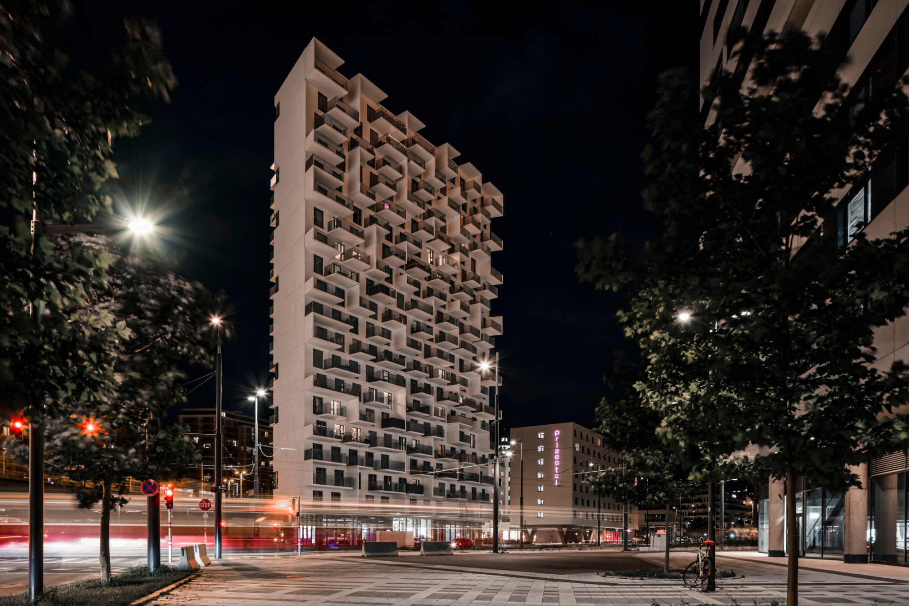 The Metropolitan Residential Building by Delugan Meissl in Vienna