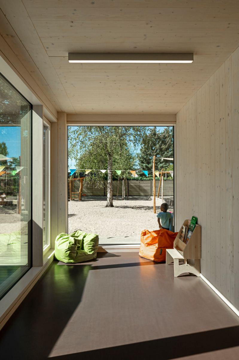 Modulare Holzbau-Kitas von Kersten Kopp Architekten in Berlin