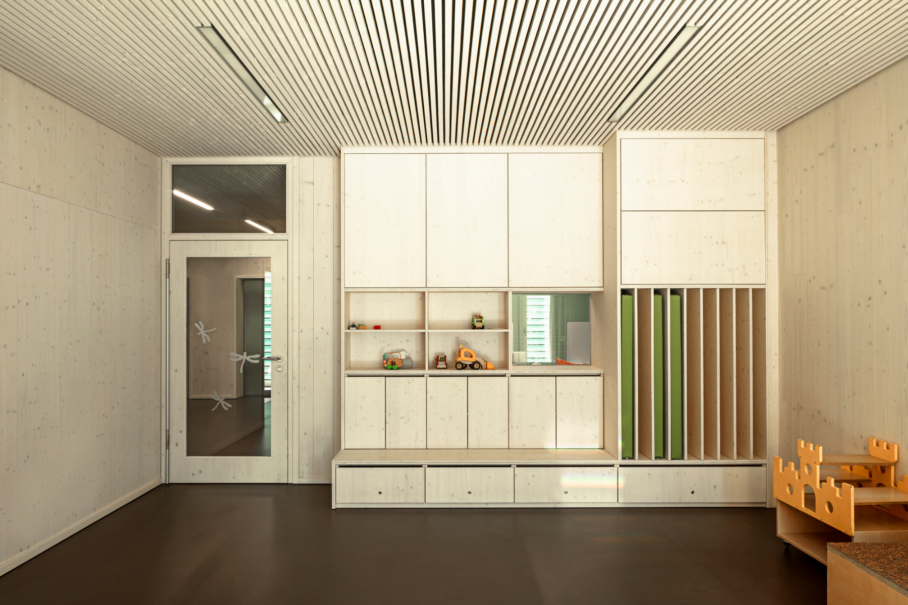 Modulare Holzbau-Kitas von Kersten Kopp Architekten in Berlin