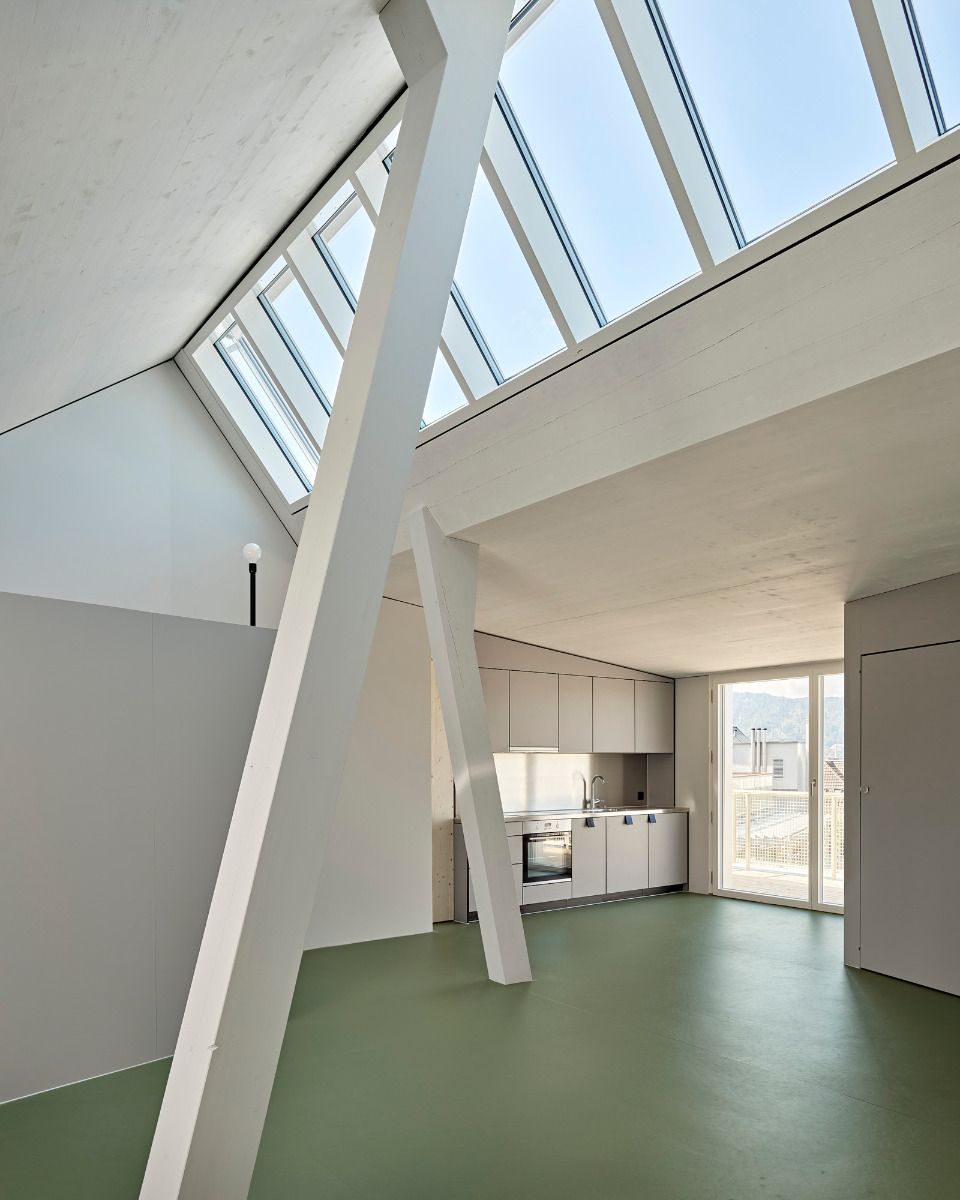 Wohnhaus in Zürich von Edelaar Mosayebi Inderbitzin