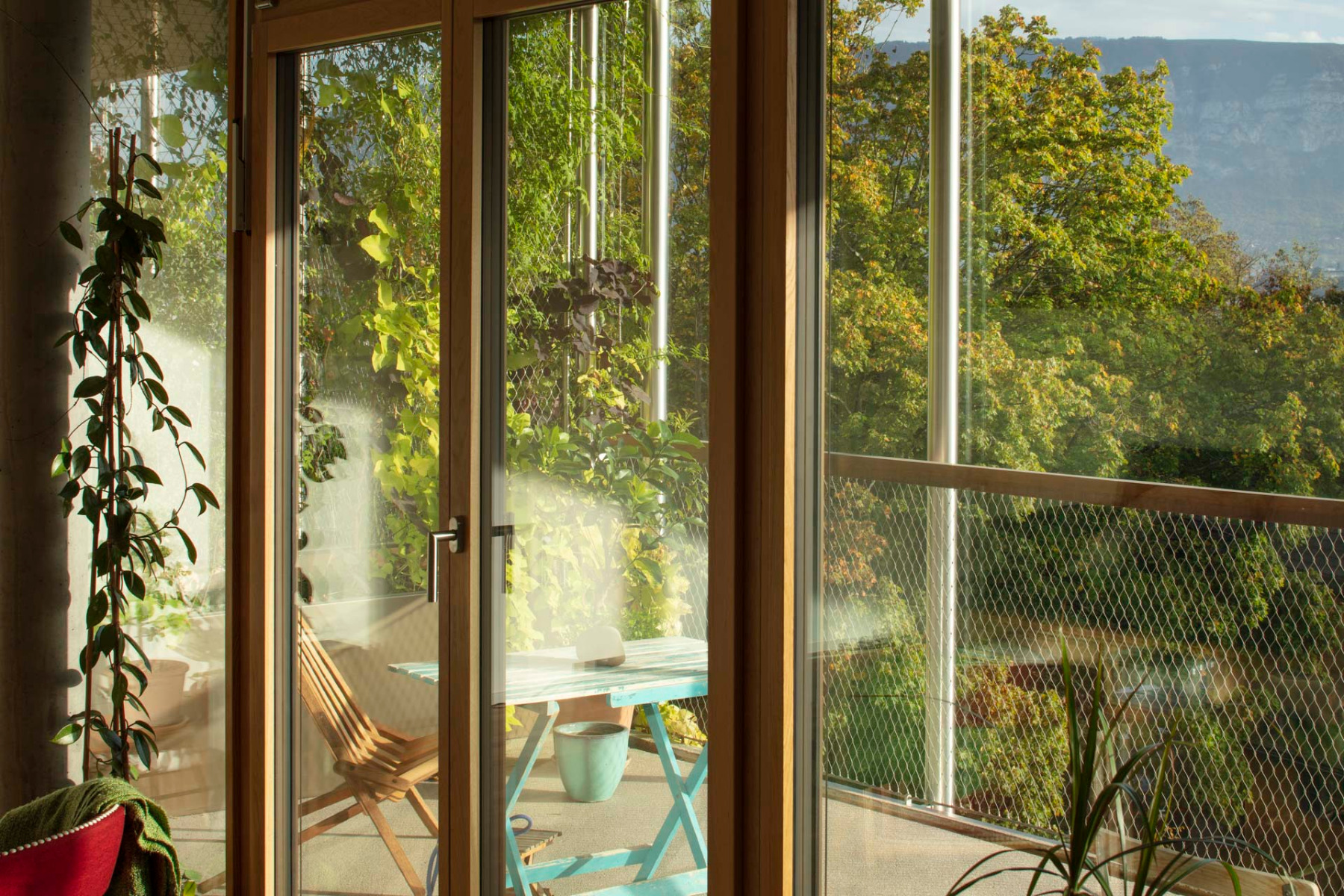 Residence in Geneva by Atelier Bonnet Architects