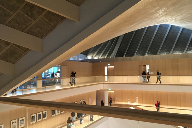A Cool Aesthetic Under a Hard Concrete Shell: Design Museum in London