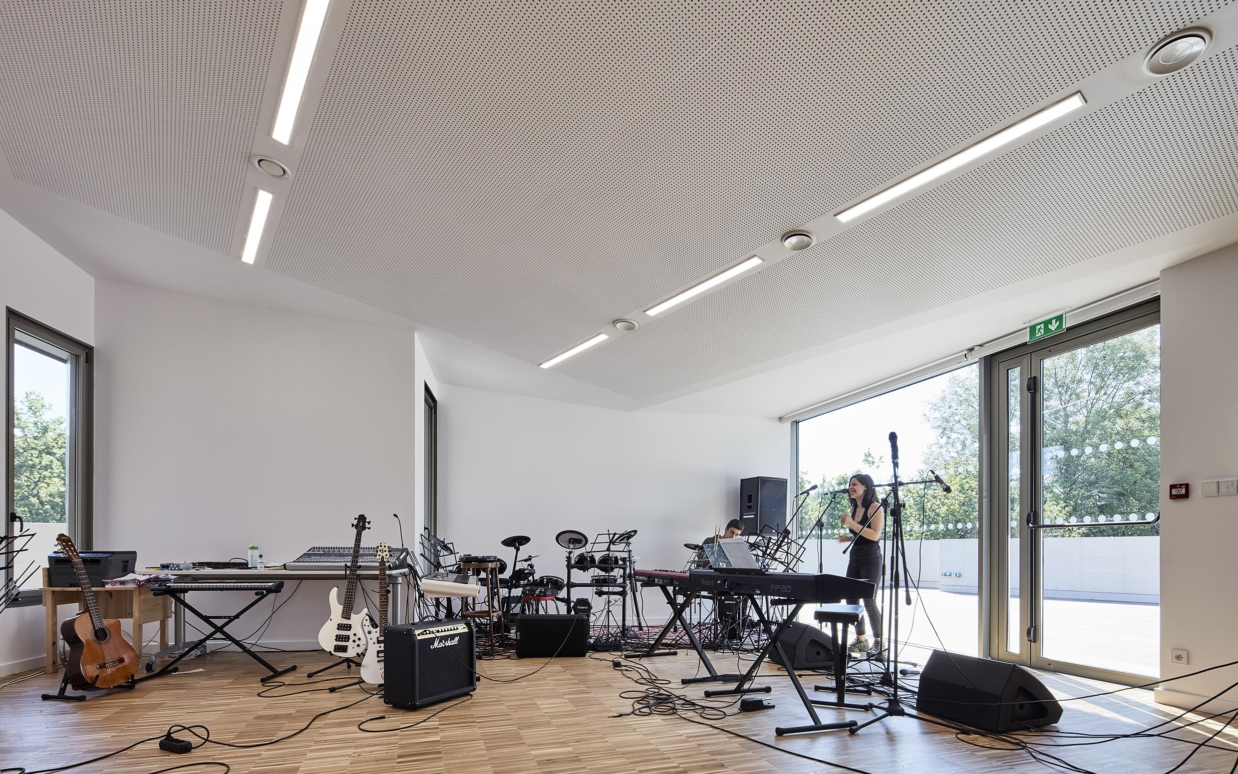 Nahe Lyon: Haus der Künste und Jugendzentrum von Tectoniques